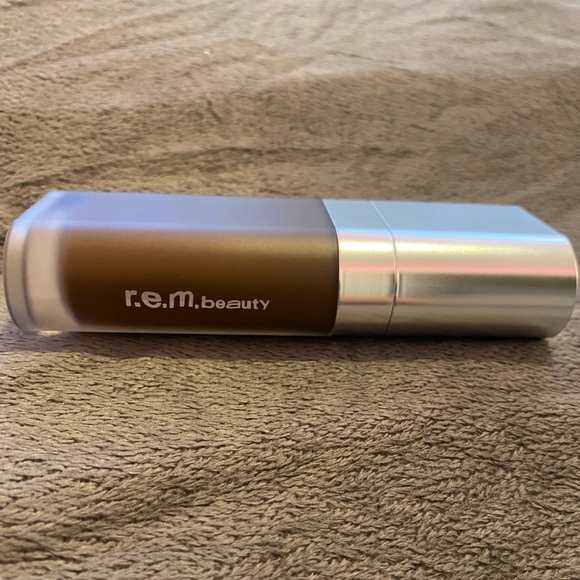 R.E.M. Beauty | Makeup | Rem Beauty Sweetener Foundation In Shade Rich 7nw | Poshmark